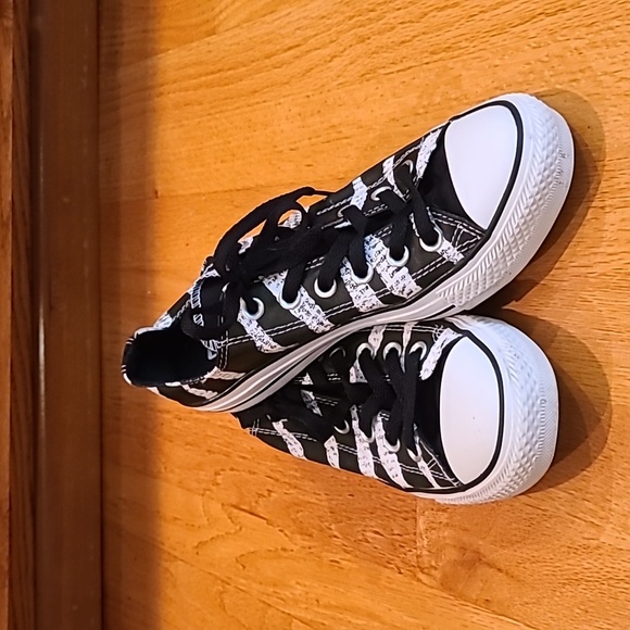 Converse | Shoes | Clearance Converse Ripped Newspaper Low Ox | Poshmark